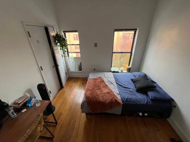 Large private room in Bushwick