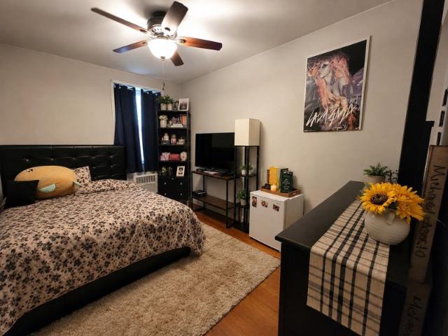 Large Private Room in Flushing