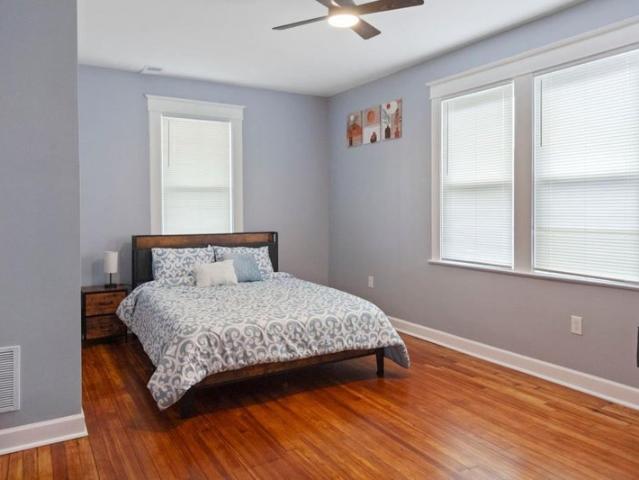 Large Private Room w Parking! All Utilities + W