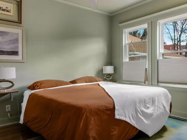 Large Private Room with Private Bathroom