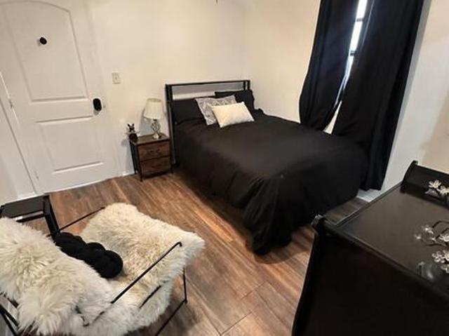 Large Private Rooms in Perfect Location. Minutes from Ybor, Downtown, Channelside, and more!