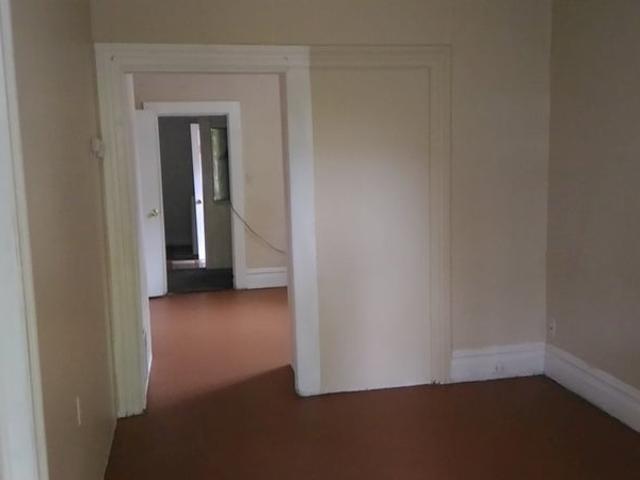Large PrivateShared Room for Rent in Ogden