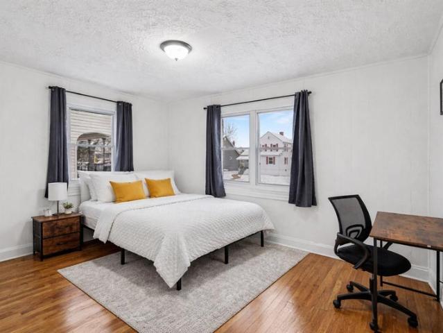 Large Renovated Fernhill Living Utilities Inclu