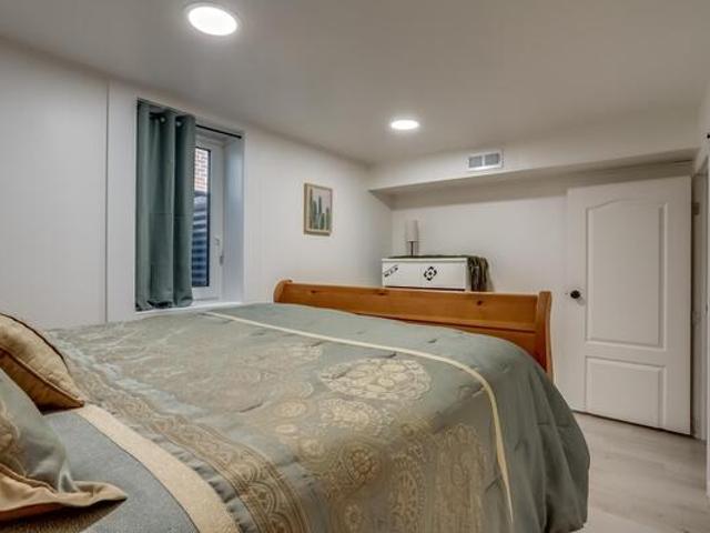 Large Renovated Home, Two Kitchens, Two Washer and Dryers and Large Fenced in Backyard w/ New Hot Tub in Park Hill Area