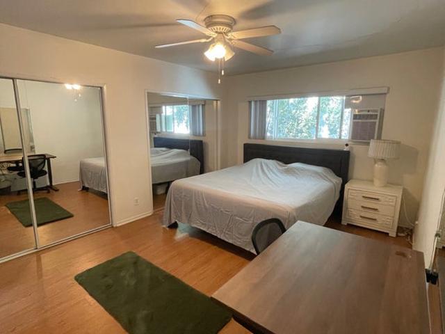 Large room avail Oct 20th furnished Beverly hill