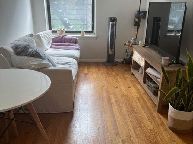Large room available 12 month lease