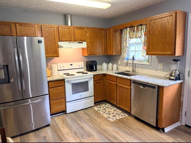 Large room Available with private bath