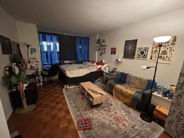 Large room available for sublet UES