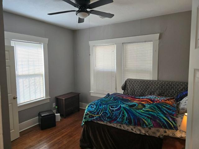 Large Room Available for Rent