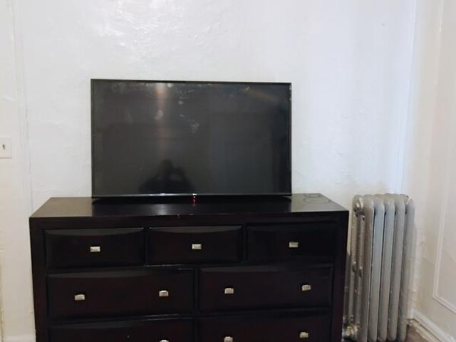 Large Room – Available June 1st! Two Bedrooms Available for Rent