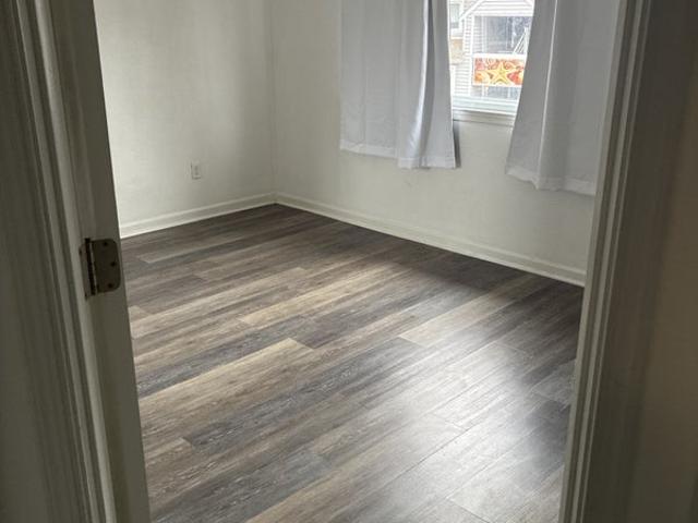 Large Room Available Near Oceanfront