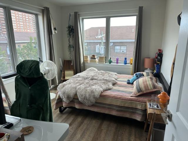 Large room and private bathroom in 2b/2br