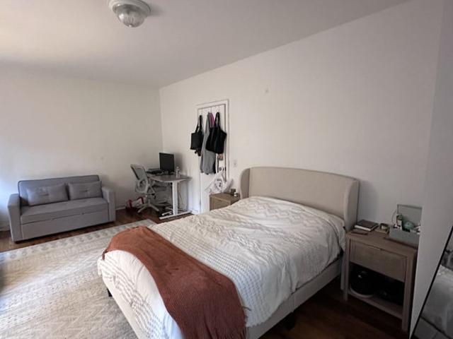 ✨ Large Room and Private Bathroom Upper East Side