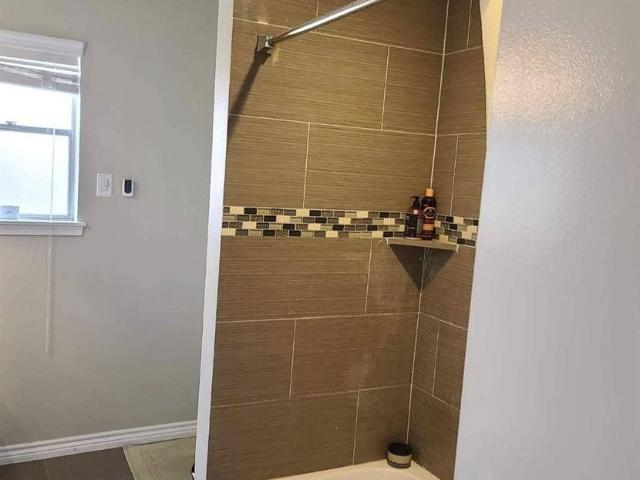 Large Room For One Occupant in Hou