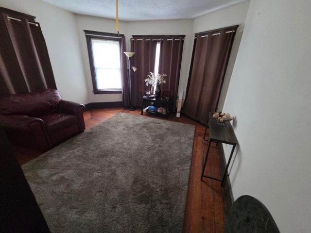 Large room for rent prefer a female occupant
