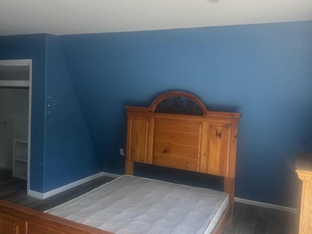 Large room for rent with balcony