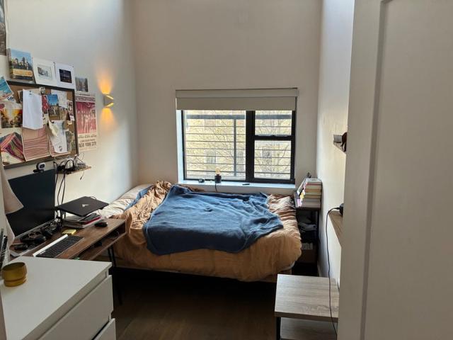 Large room for rent