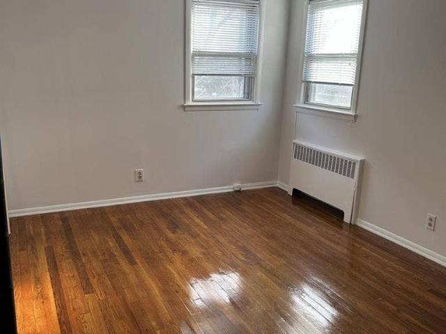 Large room for rent