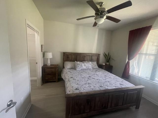 Large room for rent