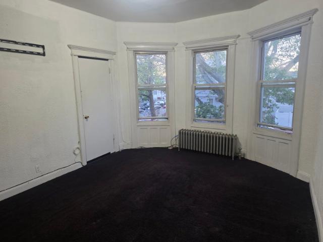 Large room for rent