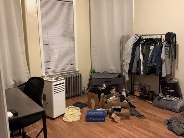 Large Room Great Price Nice House!