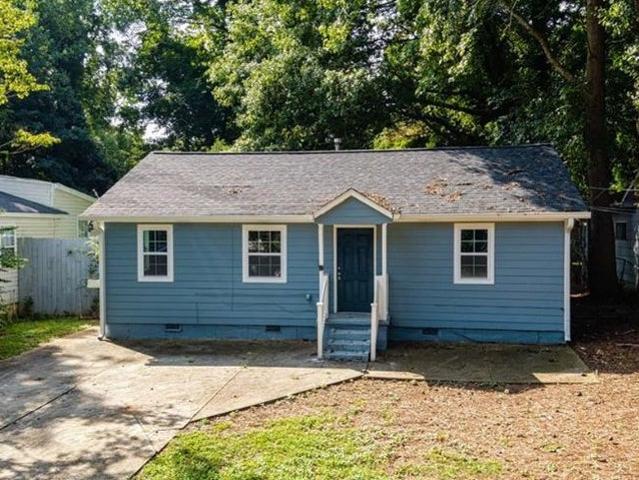 Large room in Atlanta