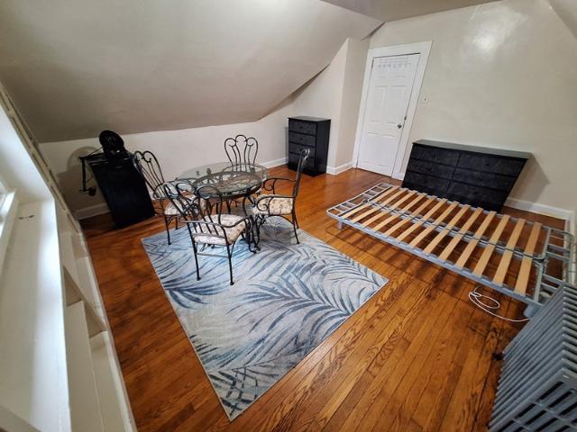 LARGE ROOM IN AN OWNER OCCUPIED PROPERTY IN THE H
