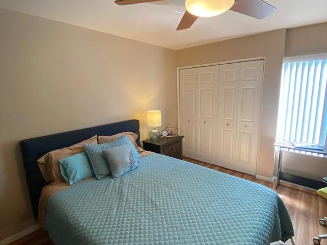 Large room in shared apartment near Cowles Mtn