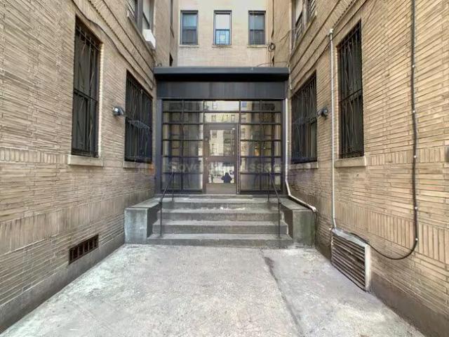Large Room in Washington Heights