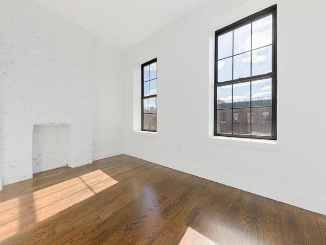 Large room / private bath / AC / d’washer