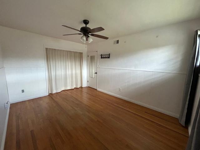 Large Room Ready for Rent in furnished home