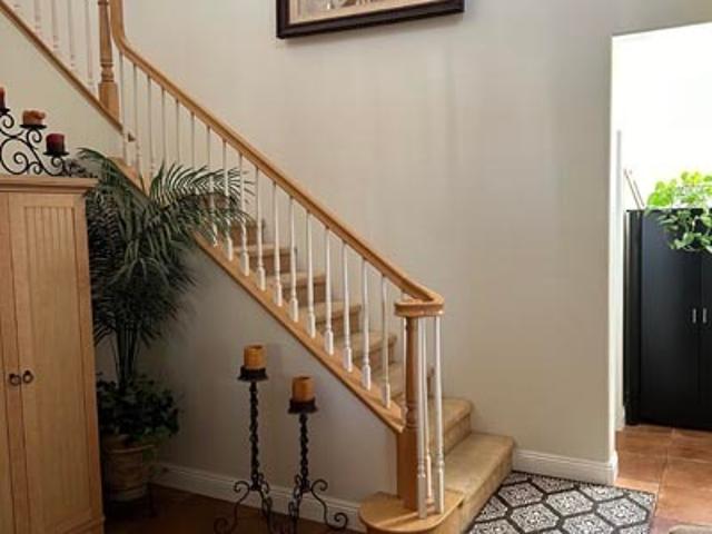 Large Room w/Walk in closet in Newer Oceanside