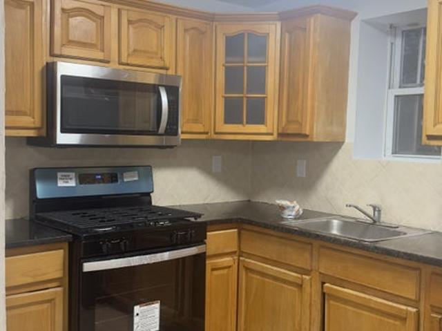 Large Room W/ Private Bath Queens Far Rockaway