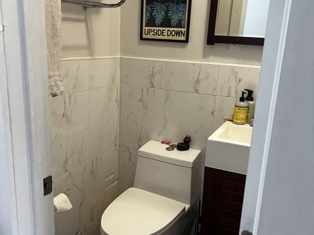 Large room w/ pvt bth avail in plant filled oasis