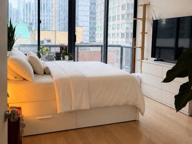 Large Room with City Views and Balcony