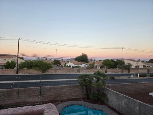 Large room with a view! Shared bathroom