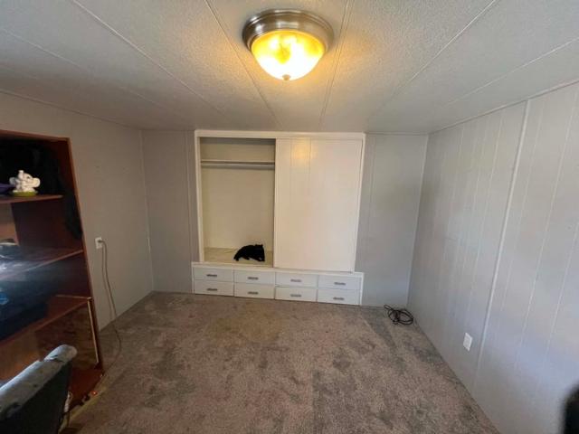 Large room with all utilities included!