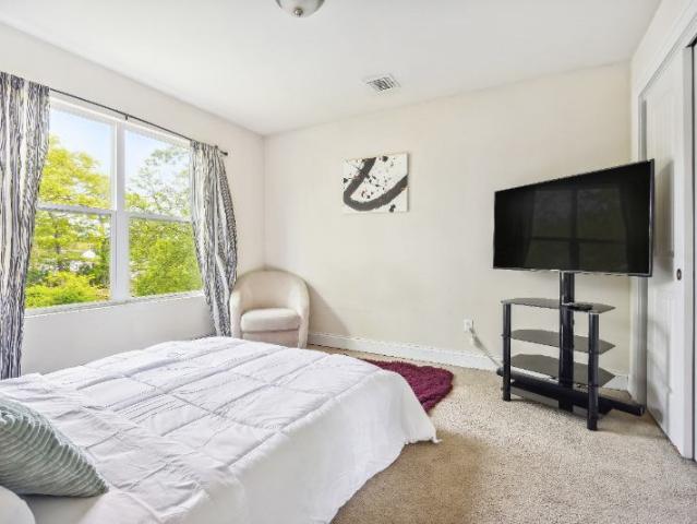 Large Room with Shared Bathroom in Shirley
