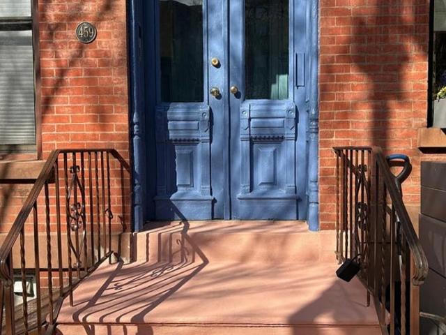 LARGE ROOM WITH SHARED LARGE KITCHEN, BATH, PATIO