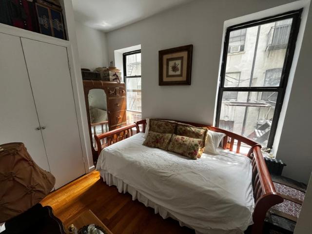 Large Room with Storage for Rent by City College