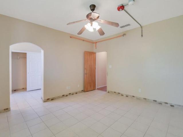 Large Room with private Bath in Custom Shared Home