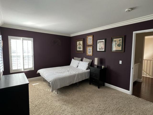 Large room with walk in closet shared bath