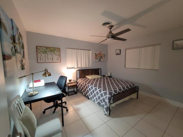 Large room w/shared bath