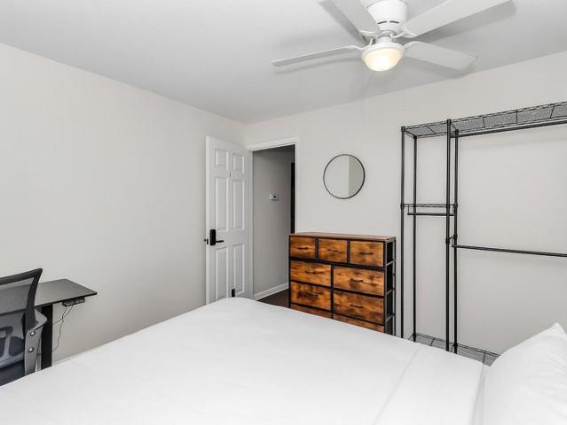 Large Rooms in Ocala