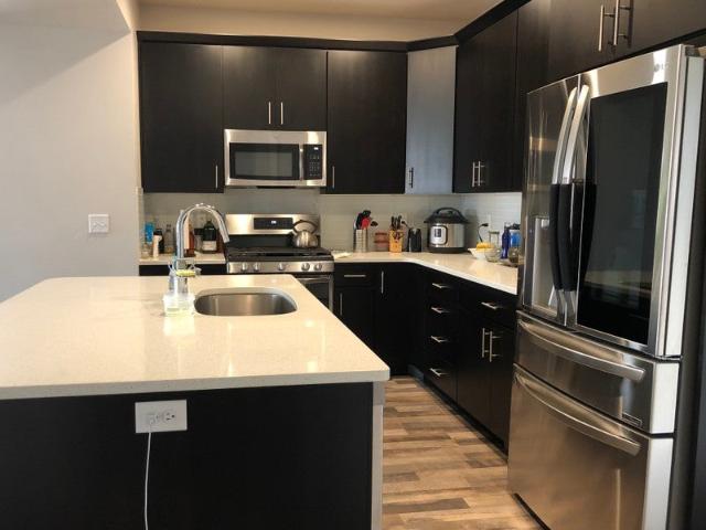 Large single room wprivate bath