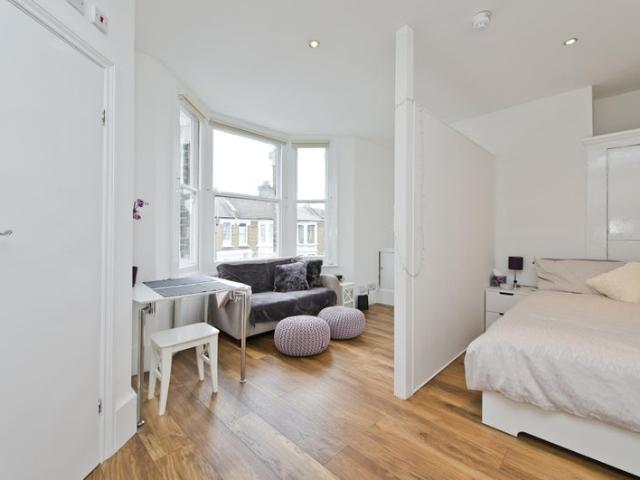 Large Studio Flats Available Shepherd's Bush