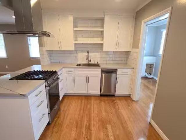 Large Studio Home for Rent Upper Monrovia 720 Ocean View Ave.