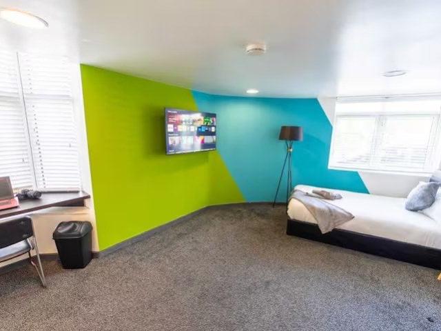 Large Studio Next to Uob on Offer for Aug!