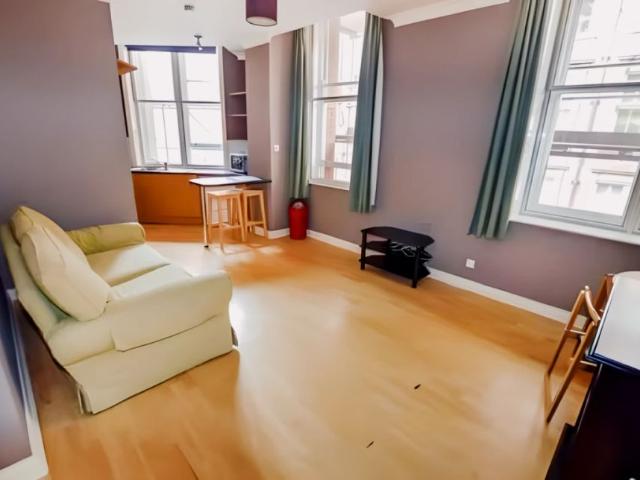 Large Suite