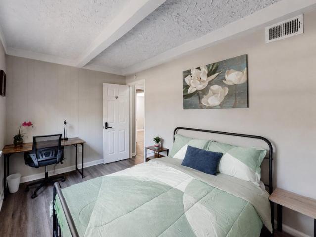 LARGEST ROOM AVAILABLE Stunning Newly Renovate